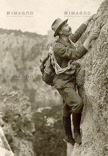Bergsteiger auf einer Felswand | Bergsteigen | Historische Bilder ...