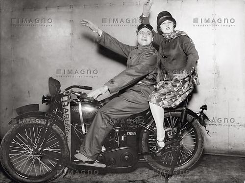 Karl Farkas und Elsie Altmann | Farkas, Karl | Historische Bilder ...