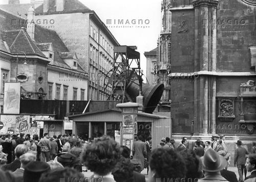 Pummerinläuten zum Staatsvertrag | Pummerin | Historische Bilder ...