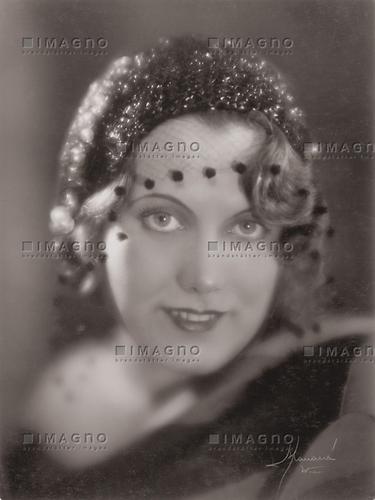 Portrait Maria Reining | Reining, Maria | Historische Bilder (IMAGNO ...