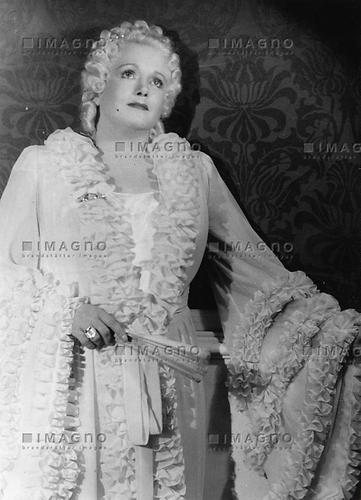Sängerin Maria Reining in FIGAROS HOCHZEIT | Reining, Maria | Bilder im ...