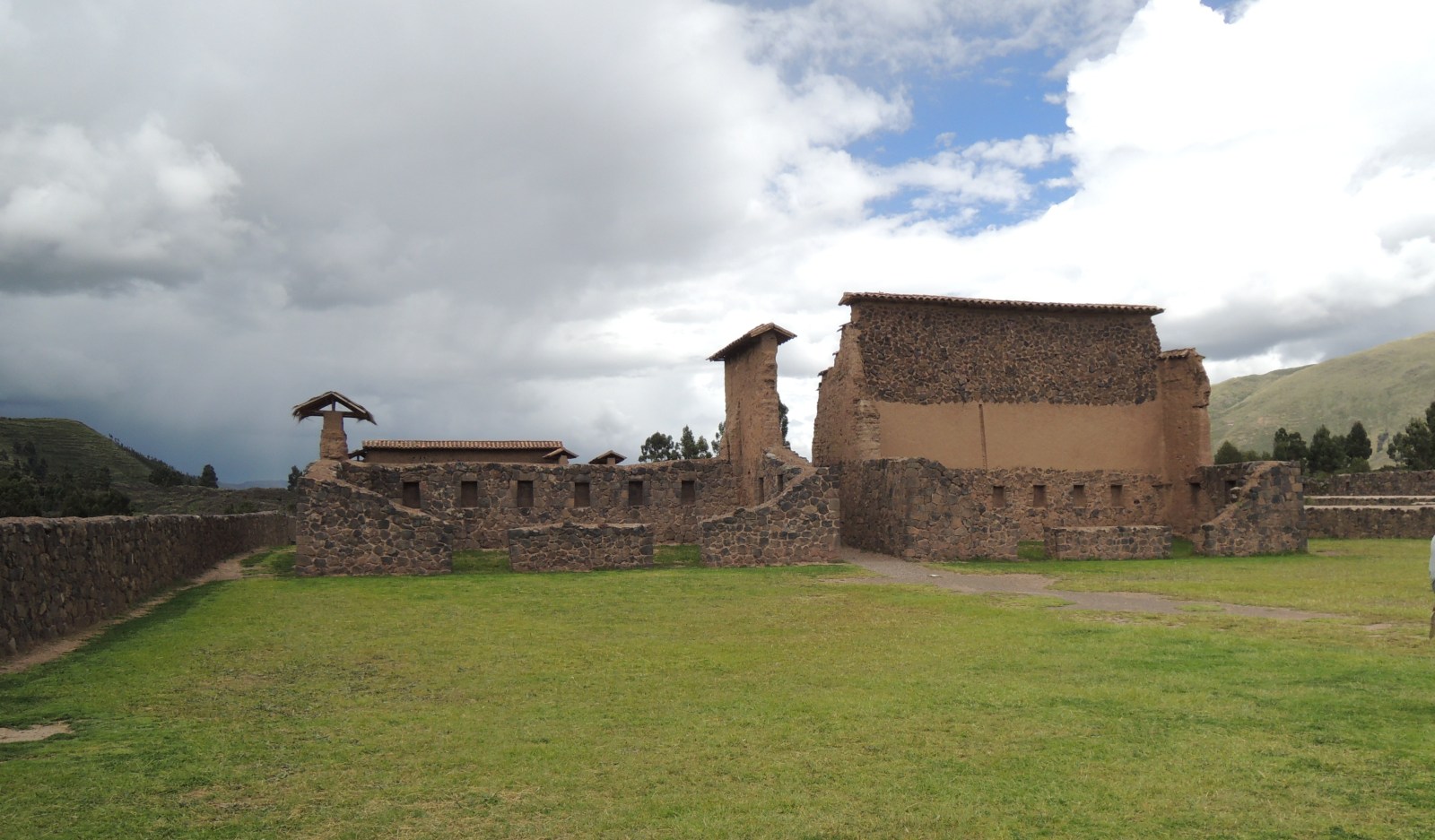 Raqchi - Temple of Wiracocha (1) | Pictures Peru | Geography im Austria ...