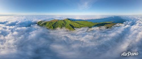 Moneron Island (AP) | Special Information | Russia | Geography im ...