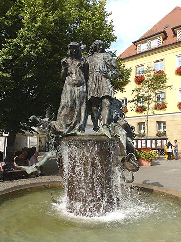 Amberg - 'Wedding Fountain' | Trip through Germany | Geography im ...
