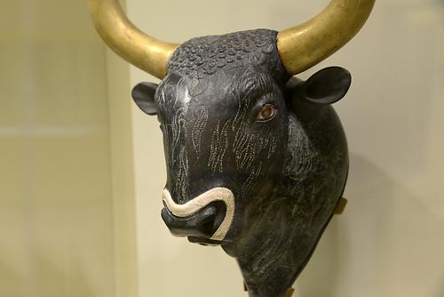 Bull Head | Knossos | Pictures | Geography im Austria-Forum