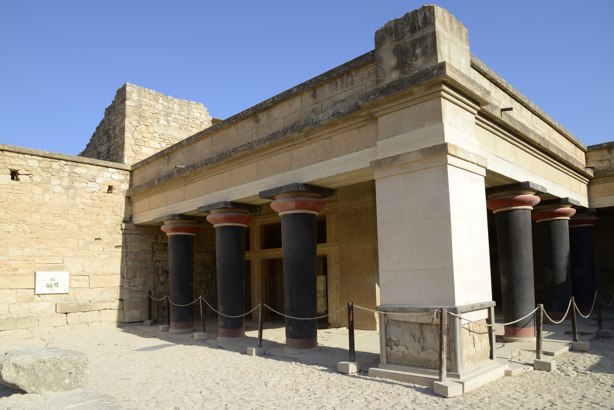 Knossos - The Queen's Megaron (2) | Knossos | Pictures | Geography im ...