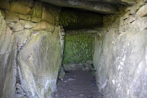 Tara - Passage Tomb | Megalithic Culture | Pictures | Geography im ...