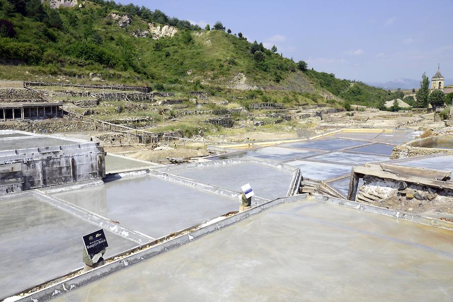 Salina de Anana - Hotel's Own Salt Basin | La Rioja | Geography im ...