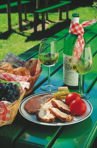 Heuriger | Heimatlexikon | Kunst und Kultur im Austria-Forum